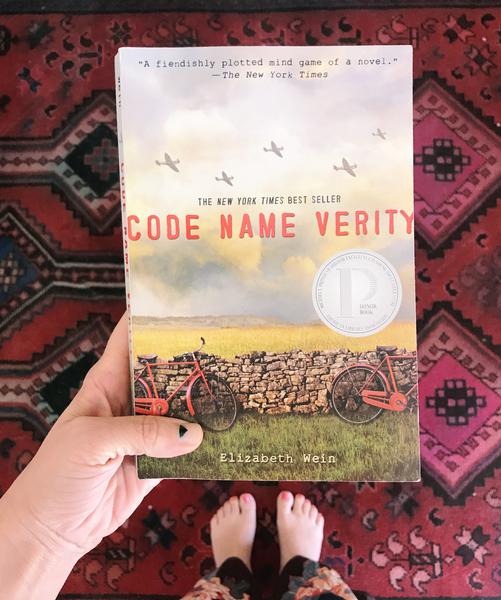 Book Review: CODE NAME VERITY / Sarah Sandidge