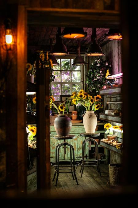 Heaven Sent Design Floral Studio | Wreath-Making Workshop - Lincoln McElwee