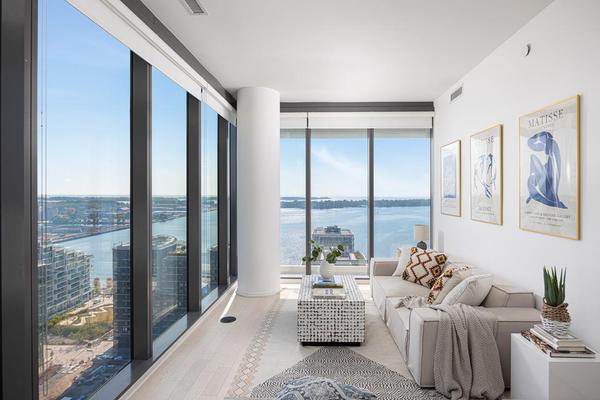 Home / Andrea Yu – Toronto Freelance Writer