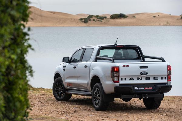 I drive The new Ford Ranger FX4 in the Wild Coast / Kumbi-M on Cars